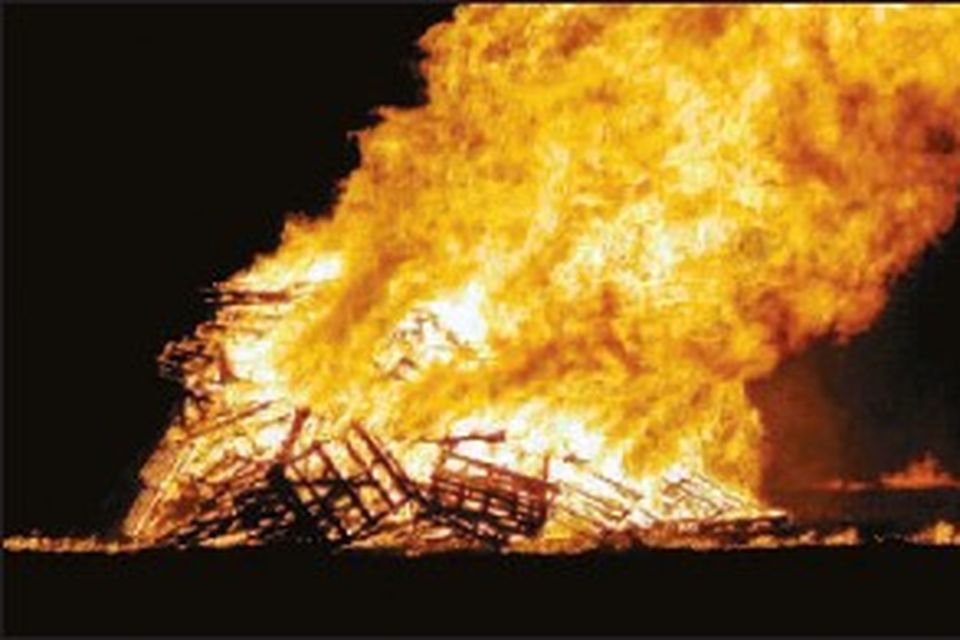 EPA: 'Don't dump toxic rubbish on bonfires' | Irish Independent