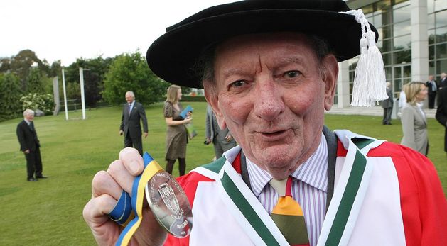 Tributes after Irish playwright Brian Friel dies at 86 | Irish Independent