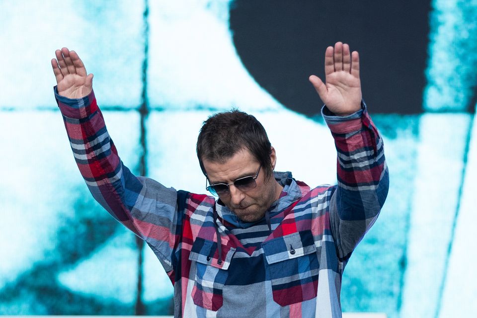 Liam Gallagher apologises to mother and niece after online row | Irish ...