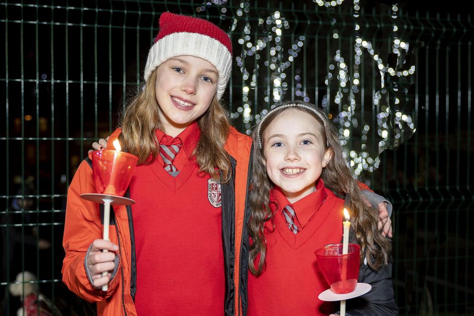 Pictures show Killarney National School switching on their Christmas ...