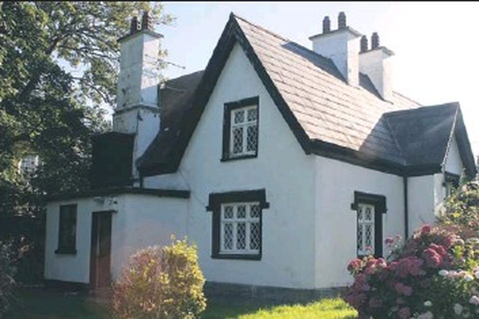 Tralee's gate lodge on the market for € 350k | Irish Independent