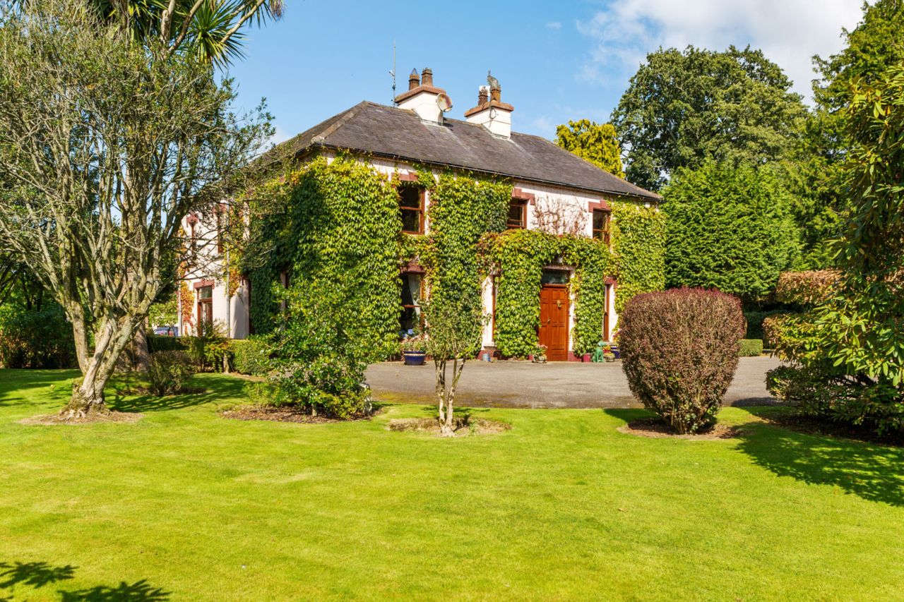 Inside the lovingly-restored period house which was almost burned to ...