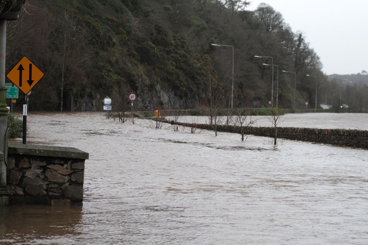 Storm Frank: Drone footage shows extent of flooding across Enniscorthy ...
